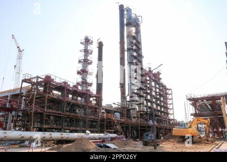 Construction site for the construction of an oil refinery with ...