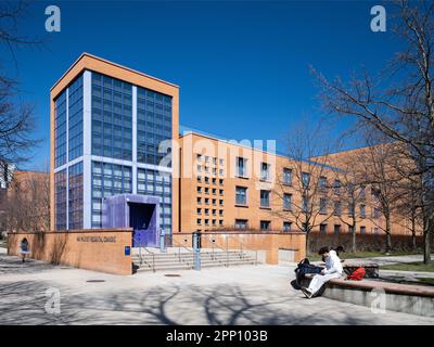 The Max Palevsky Commons (dorms) at the University of Chicago Stock ...