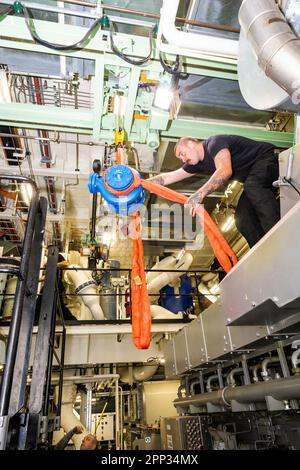 Royal Canadian Navy engineering personnel onboard HMCS Margaret Brooke ...