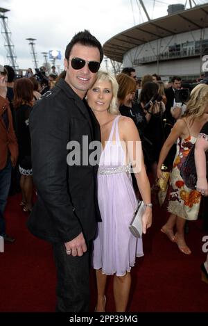 Shannon Noll and Rochelle Ogsten The Australian Idol 2007 Grand Final ...