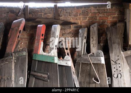 Close up of narrowboat rudders in for repair Stock Photo - Alamy