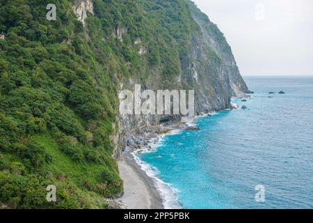 Ch'ing-shui Cliff (Qingshui Cliff) scenic area and coastal cliffs in ...