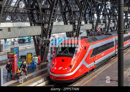 A Trenitalia ETR 500 Frecciarossa high speed train at Milano Centrale ...
