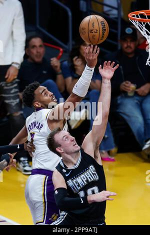 Memphis Grizzlies guard Luke Kennard (10) brings the ball up court ...