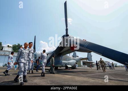 Subic Bay, Bataan, The Philippines. 23rd Apr, 2023. Filipino soldiers ...