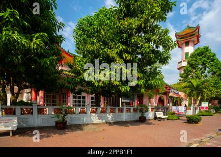 The Muhammadiah Mosque with Chinese architecture style in Ipoh, Kinta ...