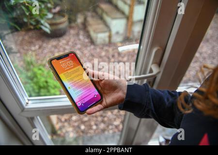 The UK Government security message which appeared in both Welsh and ...