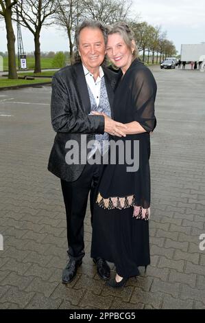 Chris Andrews mit Ehefrau Alexandra Andrews bei der Verleihung der ...