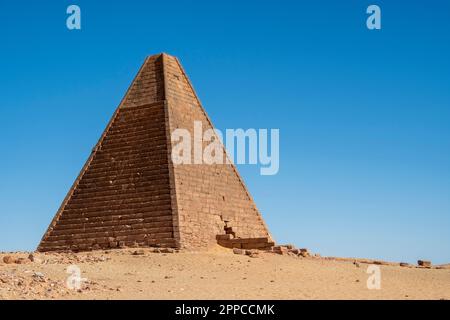 Royal Cemetery Pyramids at Jebel Barkal, Karima, Sudan Stock Photo - Alamy