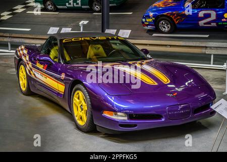 SINSHEIM, GERMANY - MAI 2022: violet purple cabrio Chevrolet Corvette ...