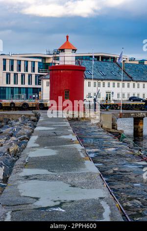 A vertical shot of a beautiful sea in Capri, Italy Stock Photo - Alamy