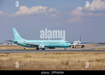 Frankfurt Airport Fraport - Boeing 737-8HX of SunExpress (Istanbul ...