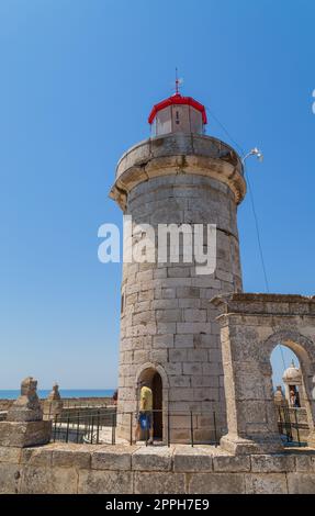 People visiting the old Bugio Lighthouse Stock Photo - Alamy