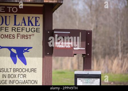 Self-Clearing Form Box Stock Photo - Alamy