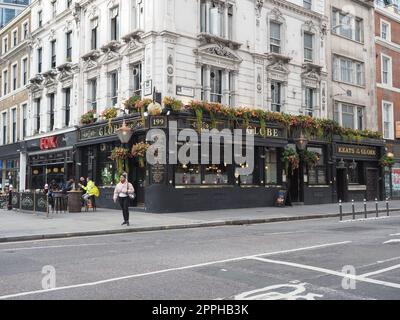 The Globe Pub, Moorgate, London Stock Photo - Alamy