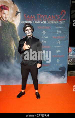 Tobias Tobi Wegner, Sam Dylans "Sweet House Of Horror" Halloween Party ...