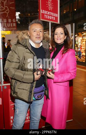 Rodolfo Esteban Cardoso ,Angela Roy,Leuchtfeuer Charity Aktion,Teddy ...