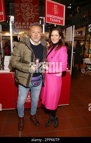 Rodolfo Esteban Cardoso ,Angela Roy,Leuchtfeuer Charity Aktion,Teddy ...