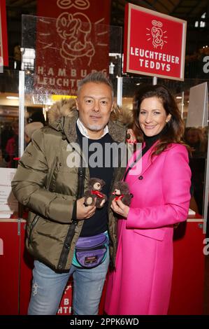 Rodolfo Esteban Cardoso ,Angela Roy,Leuchtfeuer Charity Aktion,Teddy ...