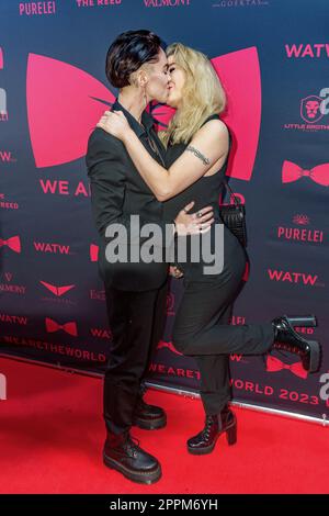 Laura Tashina and Alina Effertz kiss at the We Are The World Gala 2023 ...