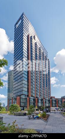 One Blue Slip is a luxury high-rise, part of the Greenpoint Landing ...