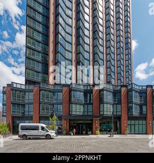 One Blue Slip is a luxury high-rise, part of the Greenpoint Landing ...