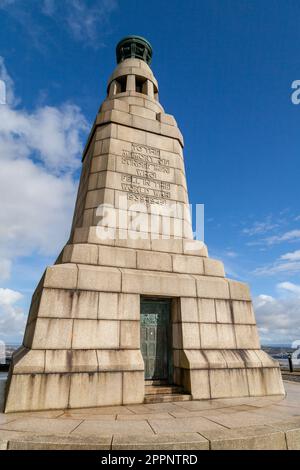 Dundee Law War Memorial on top of the hill in Dundee, UK Stock Photo ...