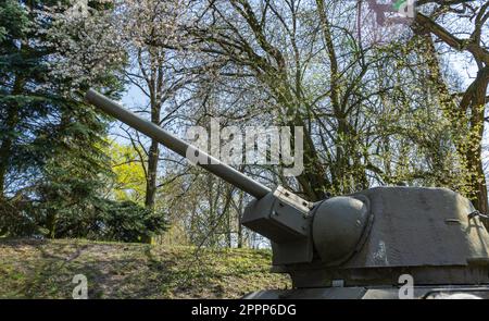 Soviet T34 tank under a blue sky Stock Photo - Alamy