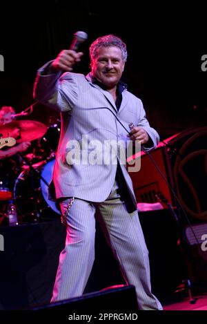 Ross Wilson Daddy Cool performing live in concert at Sydney ...