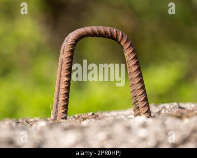 Lifting hook inserted into a reinforced concrete block Stock Photo - Alamy