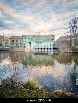Amsterdam, Netherlands - Sarphatistraat office building / Stadgenoot ...