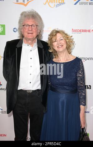 Klaus-Peter Lietz von The Lords mit Ehefrau bei der Verleihung der ...
