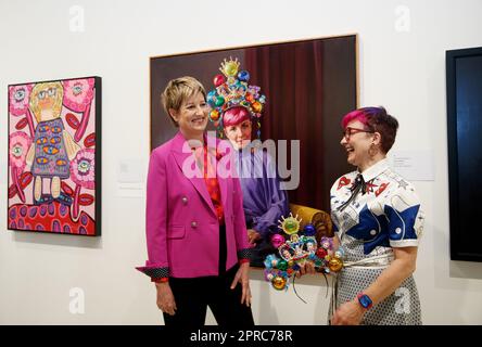 Artist Andrea Huelin and with comedian Cal Wilson and her Archibald ...