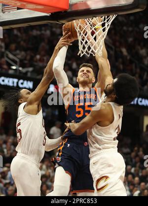 Cleveland Cavaliers' Isaac Okoro shoots past Milwaukee Bucks' Brook ...