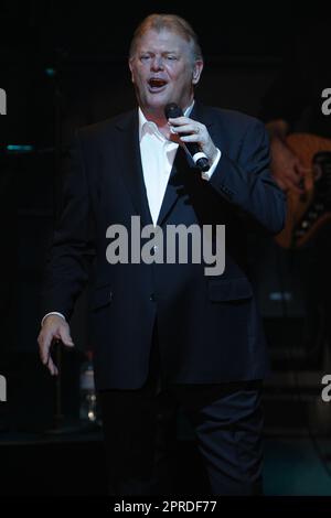 John Farnham commences his 'John Farnham Live!' series of concert dates ...