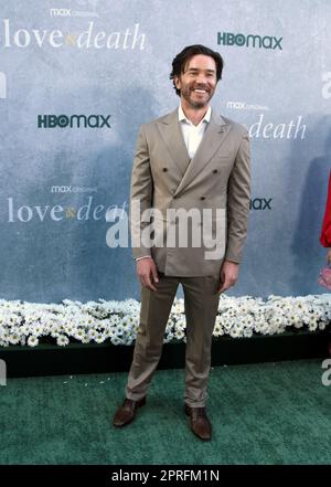 Actor Tom Pelphrey attends the HBO Original drama series "Task ...