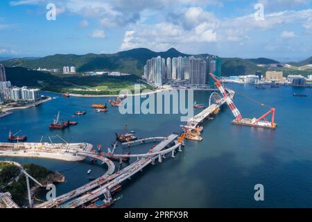 Cross harbor bridge under construction Stock Photo - Alamy