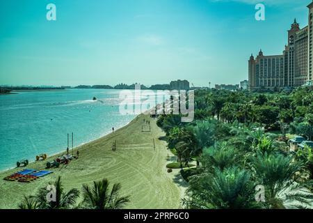 Palm Jumaira cityscape (Dubai Stock Photo - Alamy