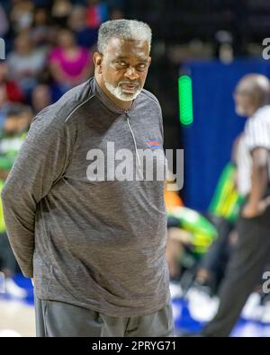 GAINESVILLE, FL, USA. 27 APR 2023. Harlem Globetrotters Mascot Globie ...