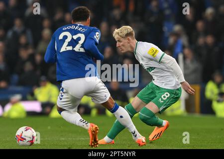 Anthony Gordon of Newcastle United passes the ball during the Emirates ...
