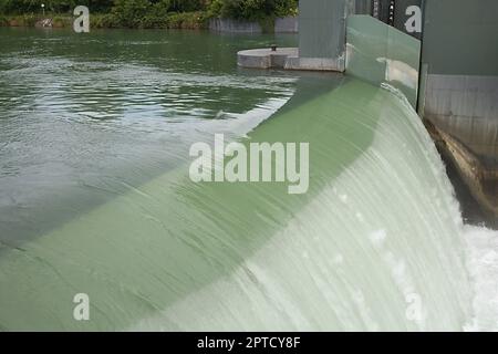 Hydroelectric powerplant with open spillgate Stock Photo - Alamy