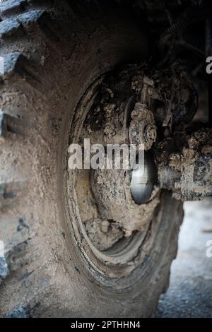 Off-road truck front suspension elements, winch, front axle, steering ...