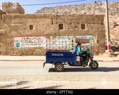 Morocco, Akka, daily life Stock Photo - Alamy