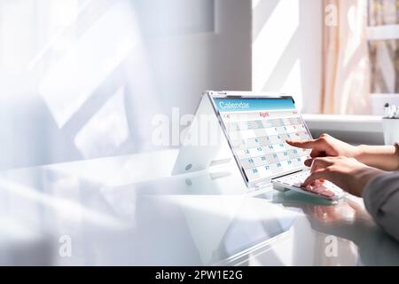 Digital Hybrid Tablet Executive Weekly Agenda Calendar Stock Photo - Alamy