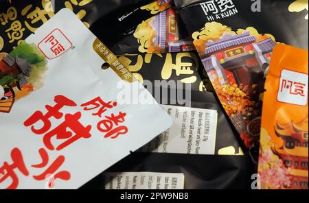 China packages of chinese noodle dishes by Udon Stock Photo - Alamy