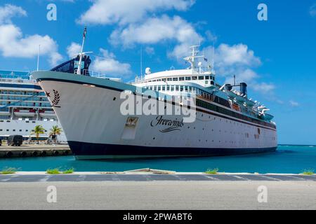 Oranjestad Dutch Aruba port for the MV Freewinds is a former cruise ...