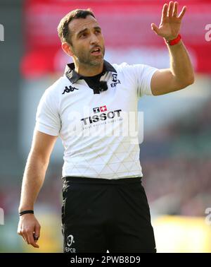 Referee Mathieu Raynal during the ECPR European Challenge Cup semi ...