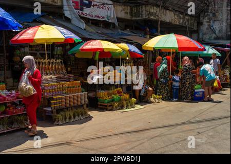 The street market at the Triskelion Islamic Community, Manila, The ...