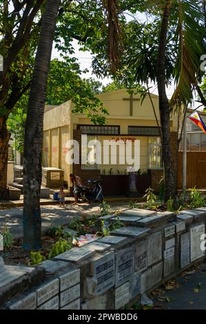 Filipino Mausoleum at the Manila North Cemetery, Manila, The ...