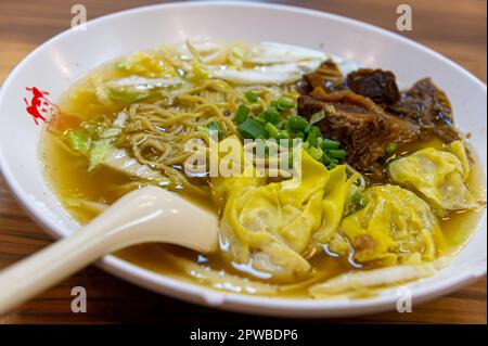 Beef Wanton Mi served at Chuan Kee, Ongpin St, Manila, The Philippines ...